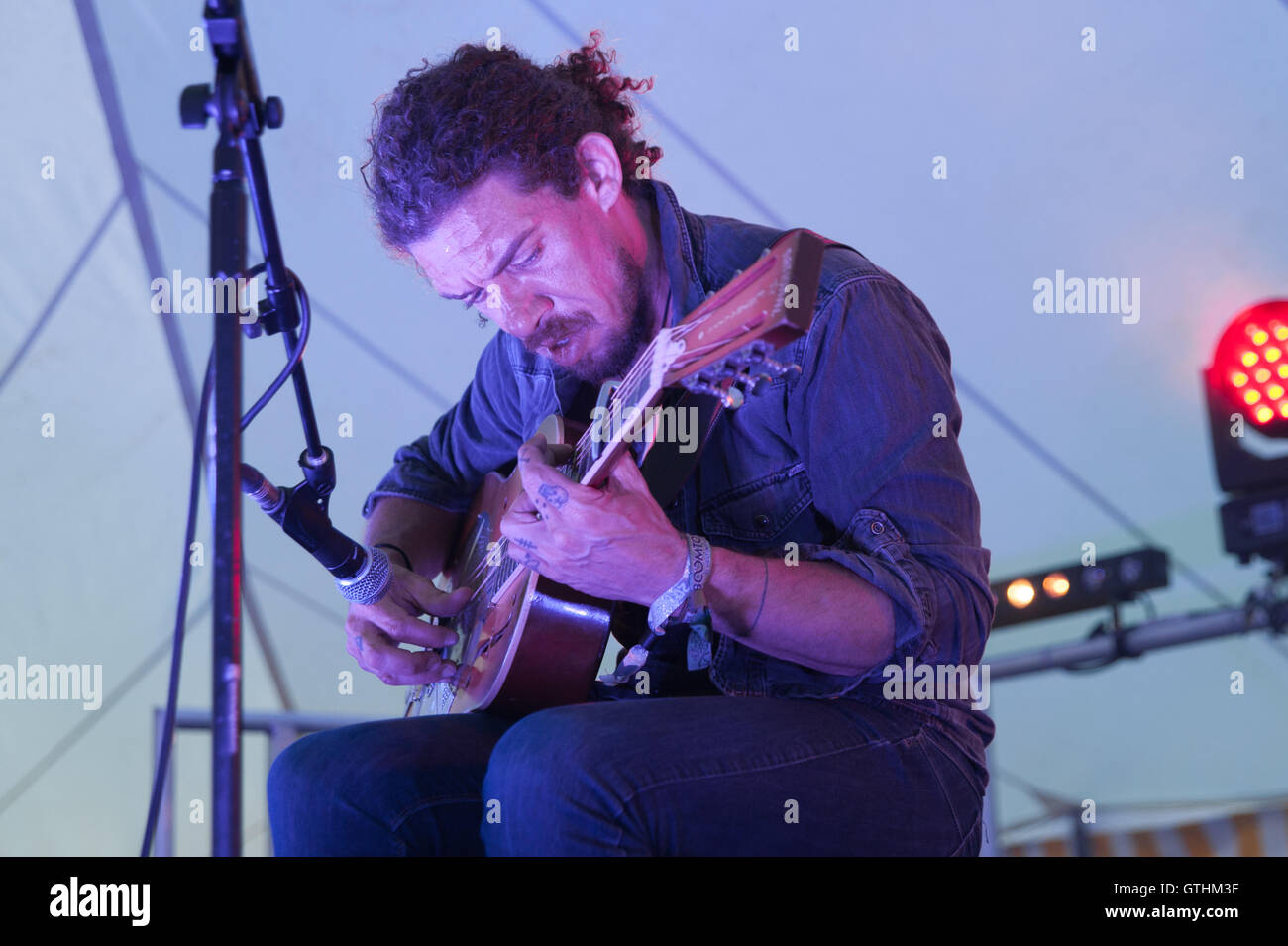 John Fairhurst plays "The Freeshley Squeezed Stage" at Camper Calling ...