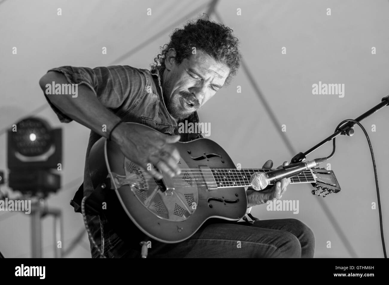 John Fairhurst plays "The Freeshley Squeezed Stage" at Camper Calling ...