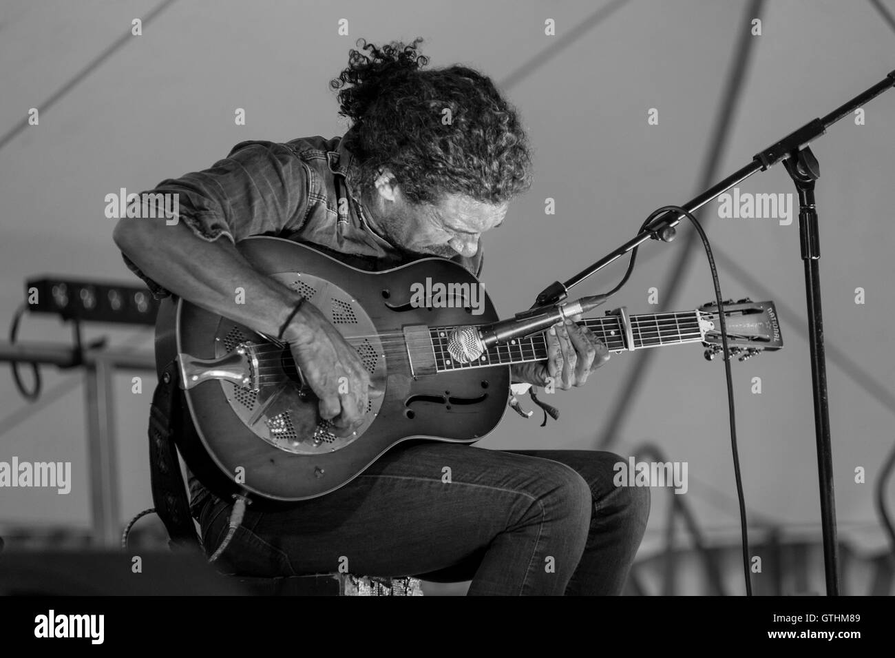 John Fairhurst plays "The Freeshley Squeezed Stage" at Camper Calling ...