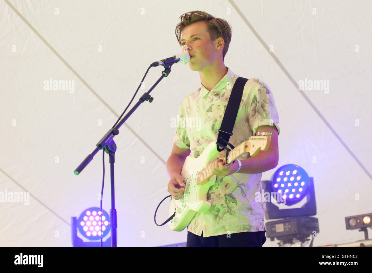 Taylor James Eary plays "The Freshly Squeezed Stage" at Camper Calling ...