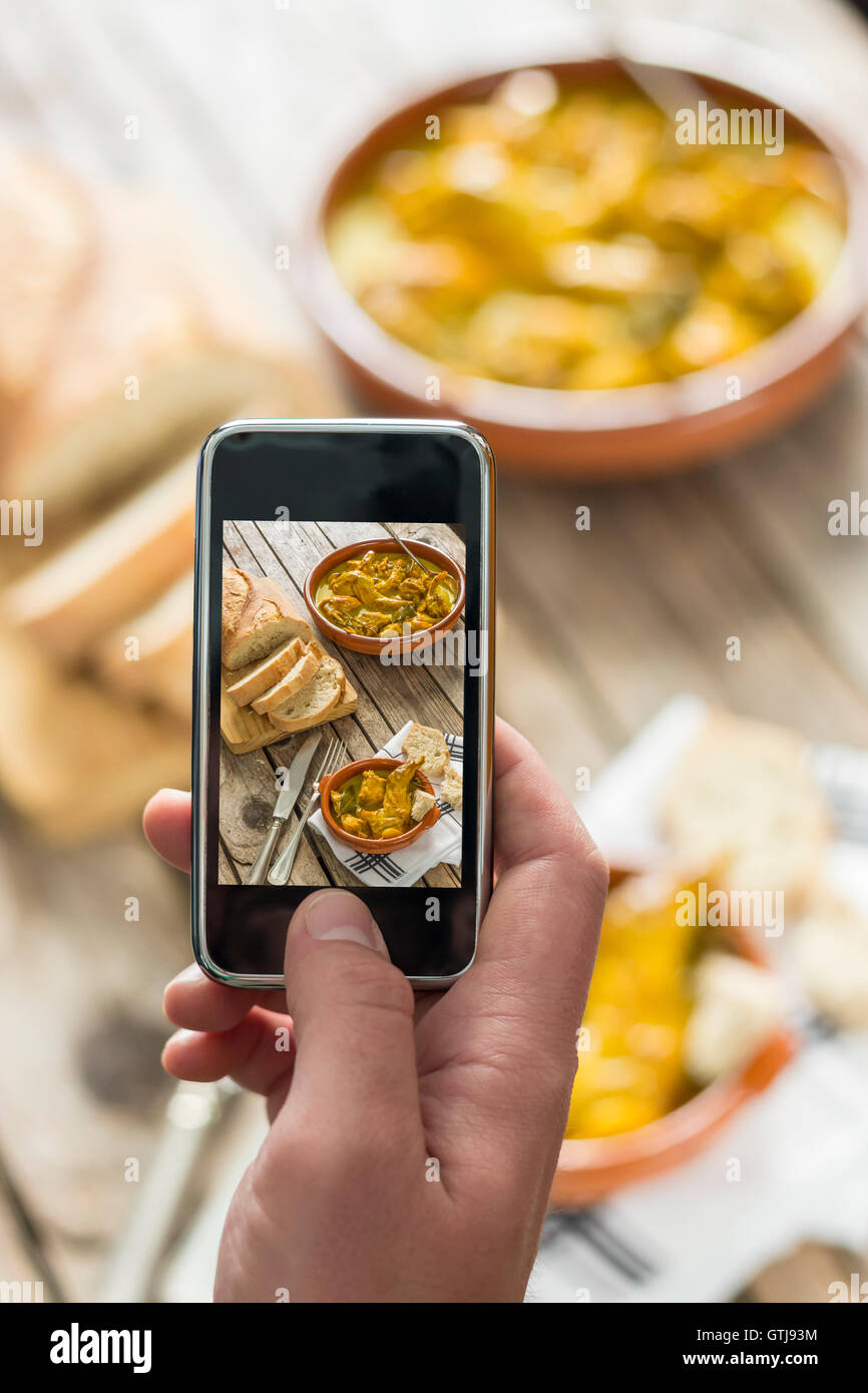 Taking a picture of food with mobile phone Stock Photo - Alamy