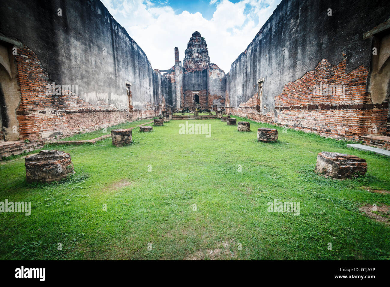 Wat Phra Sri Rattana Mahathat Historical park Stock Photo - Alamy