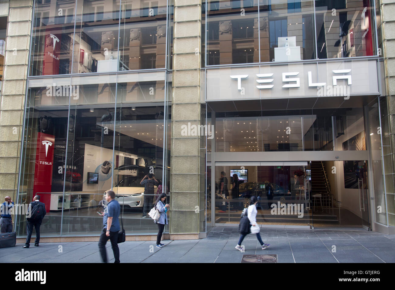 Tesla sydney showroom hi-res stock photography and images - Alamy