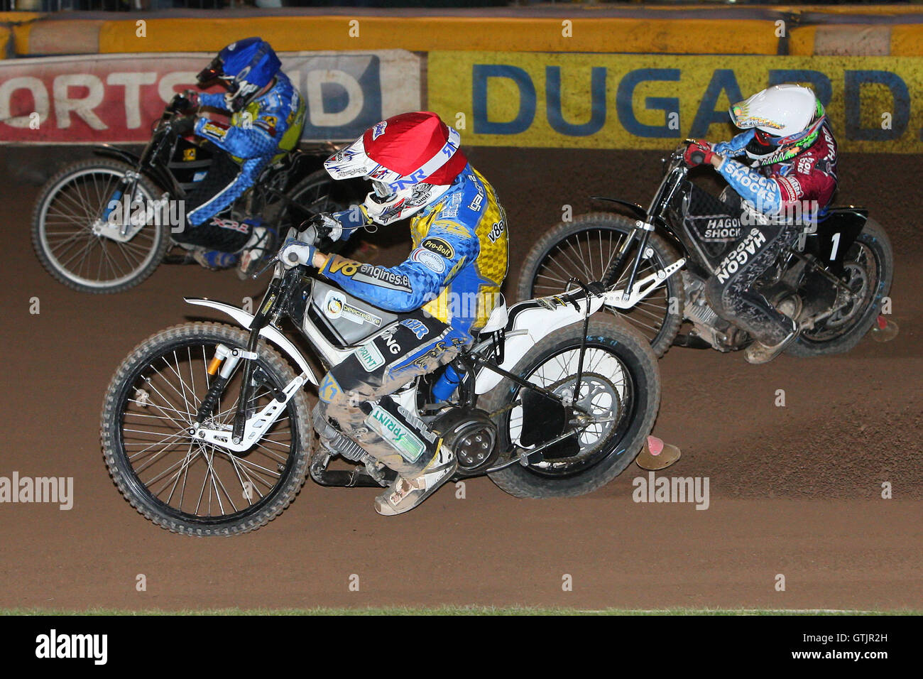 Heat 5 re-run: Lewis Bridger (blue), Lee Richardson (white) and Cameron ...