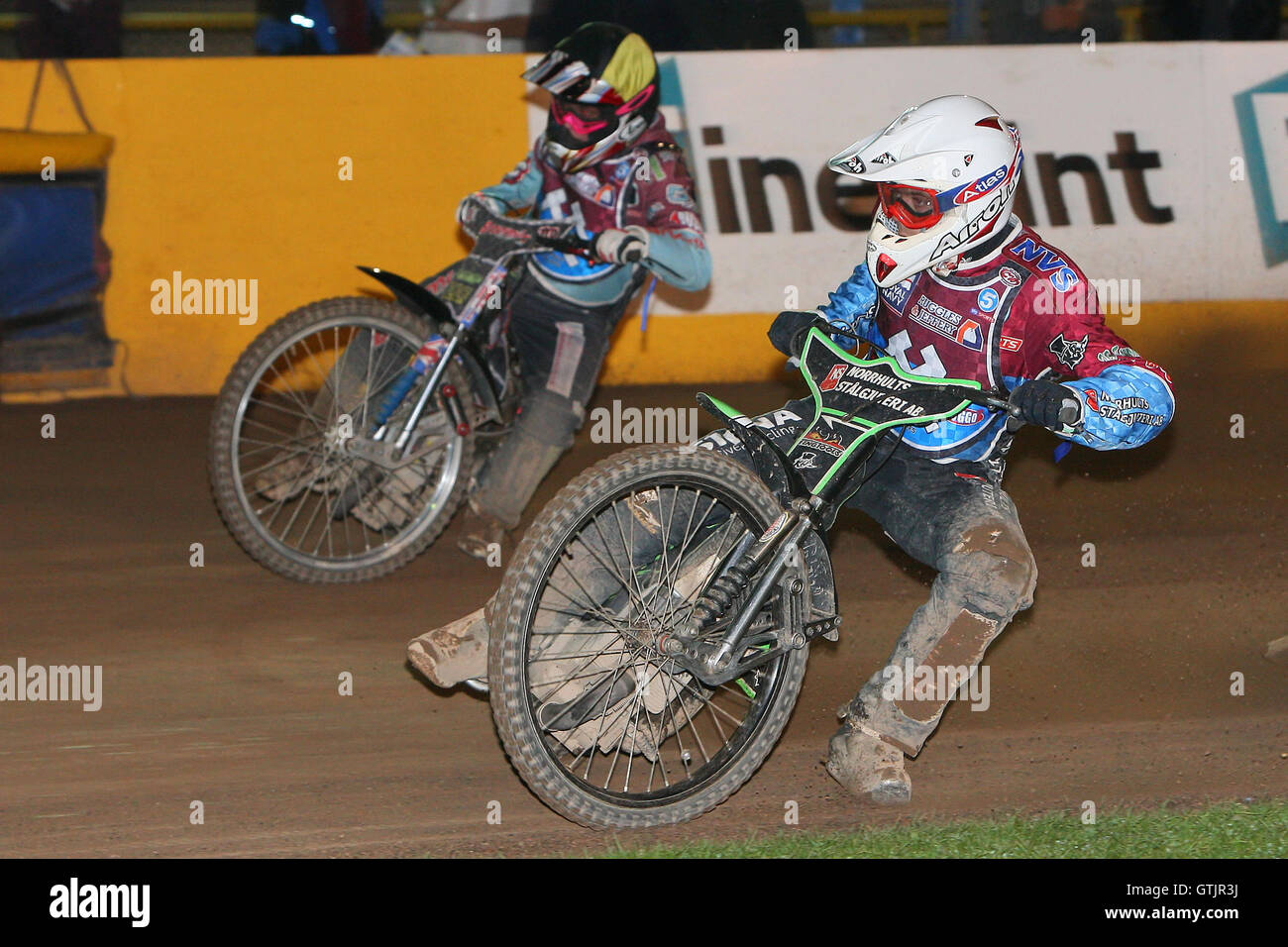 Heat 9 re-run: Peter Ljung (white) and Robert Mear - Eastbourne Eagles ...