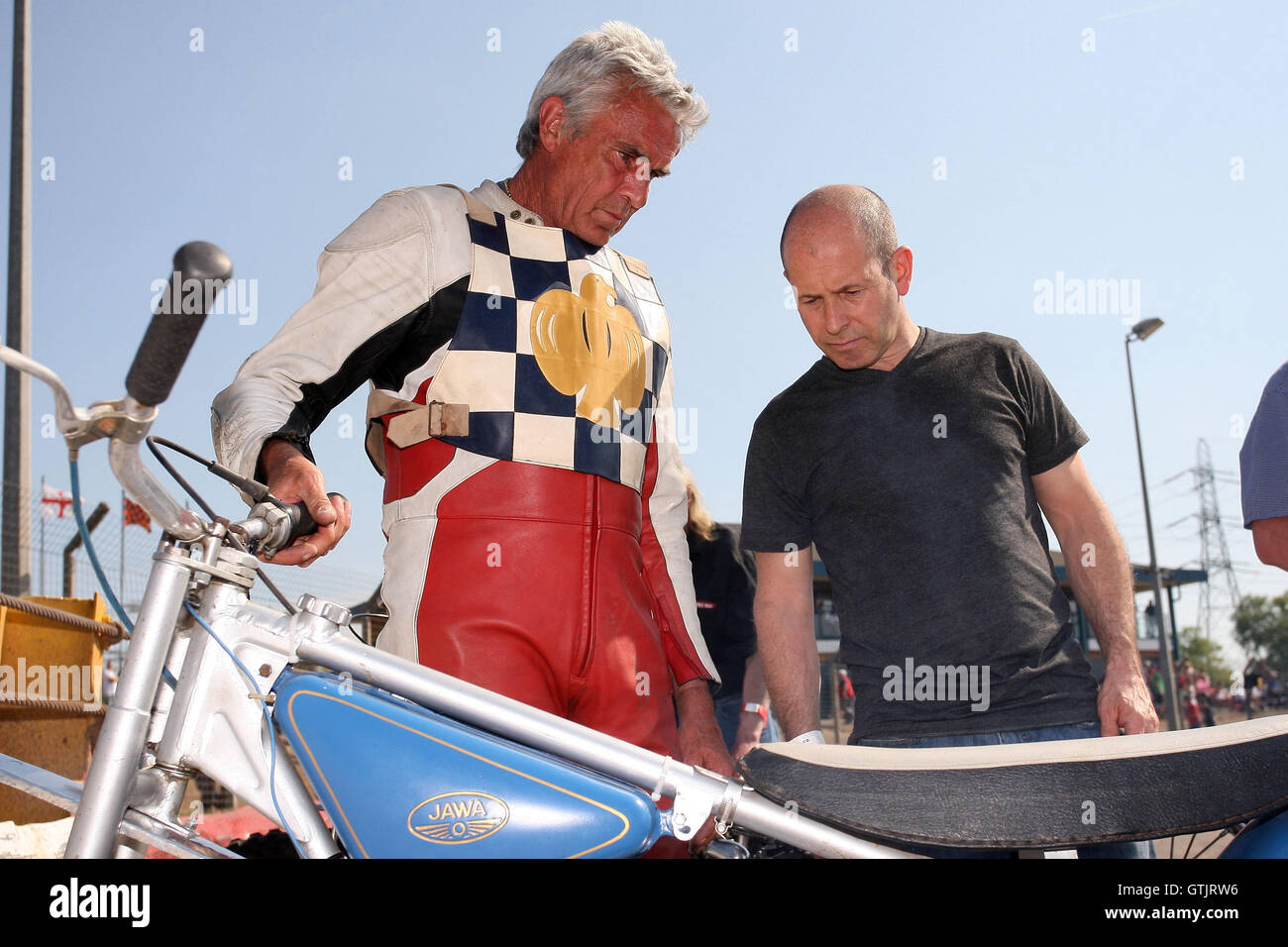 Hackney speedway legend Barry Thomas prepares his bike - Hackney Hawks ...