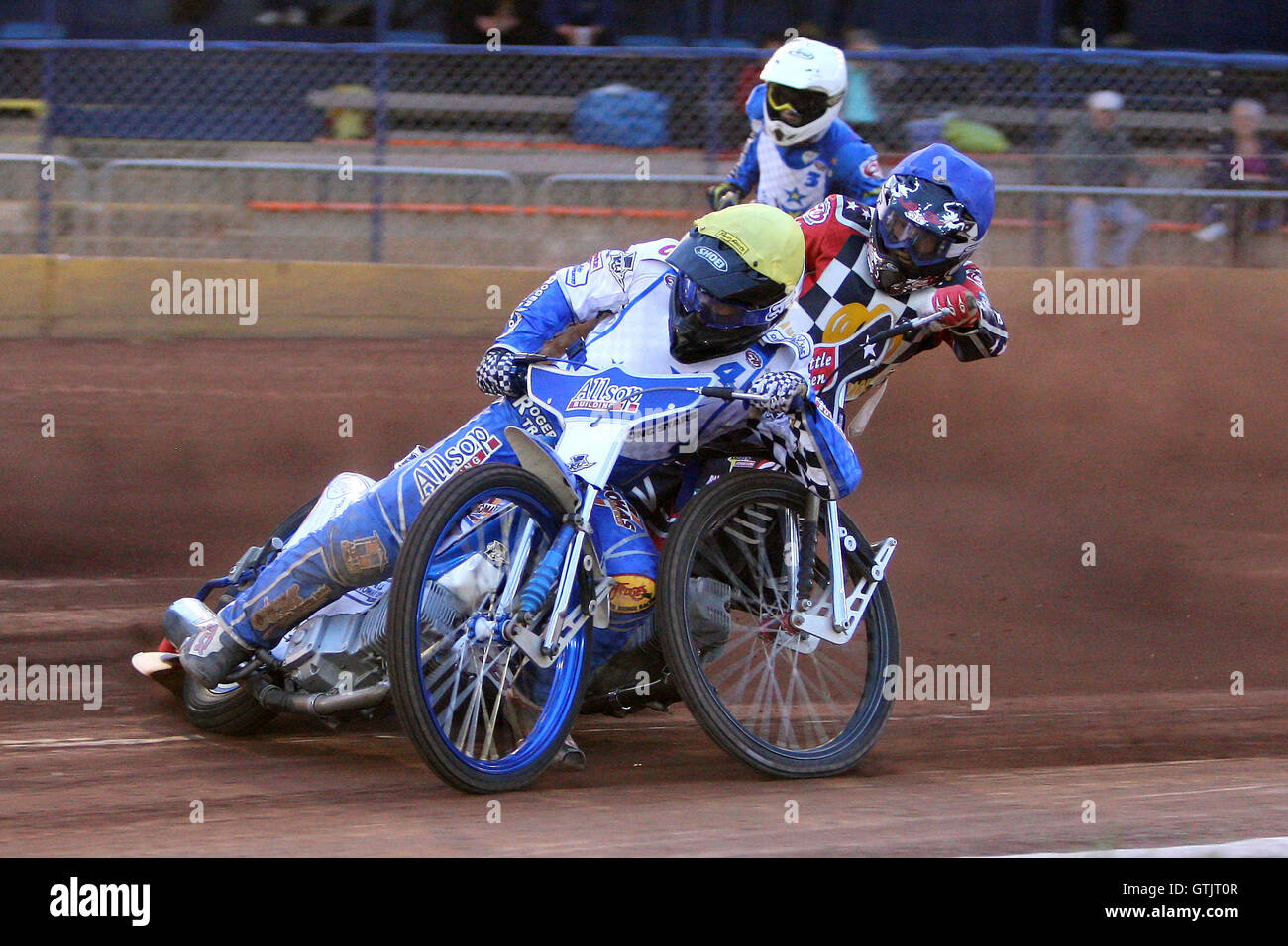 Heat 10: Ben Morley (blue) and Lewis Kerr crash out - Hackney Hawks vs ...