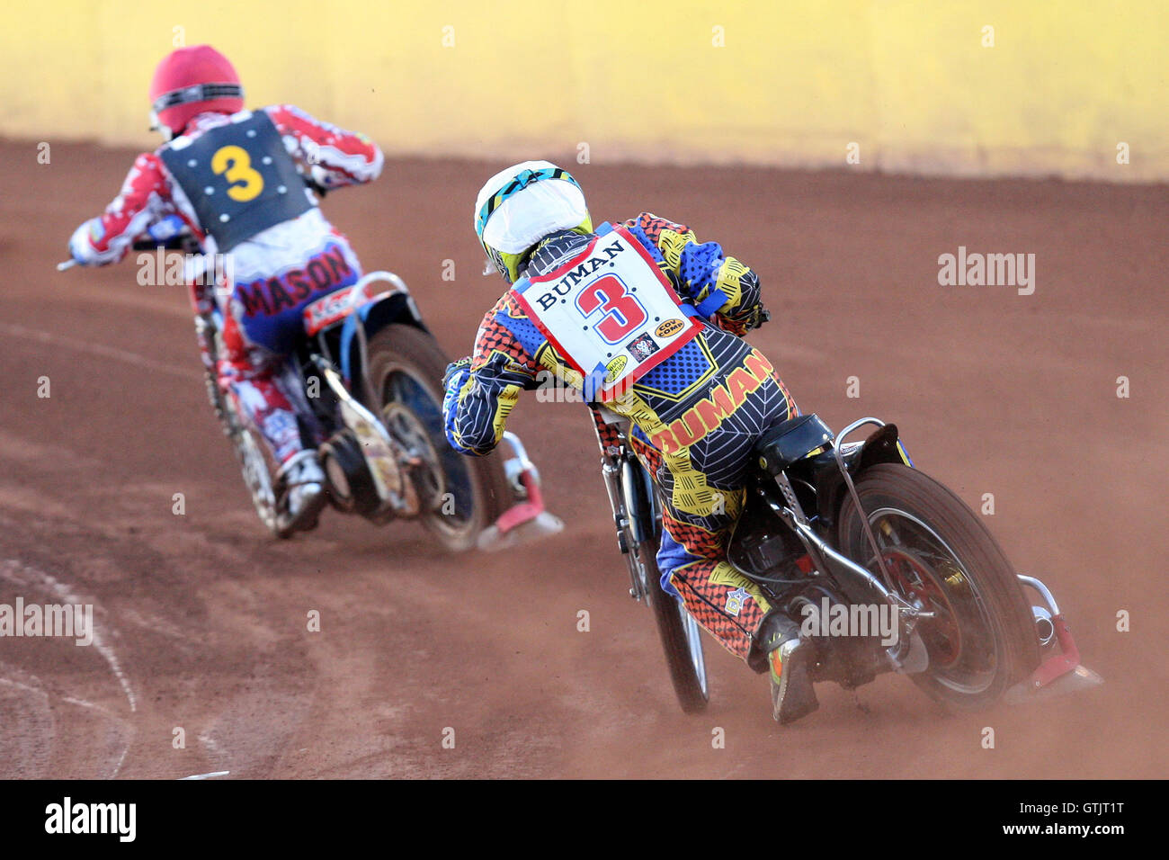 Heat 3: Mike Buman (yellow) chases David Mason - Hackney Hawks vs Team ...