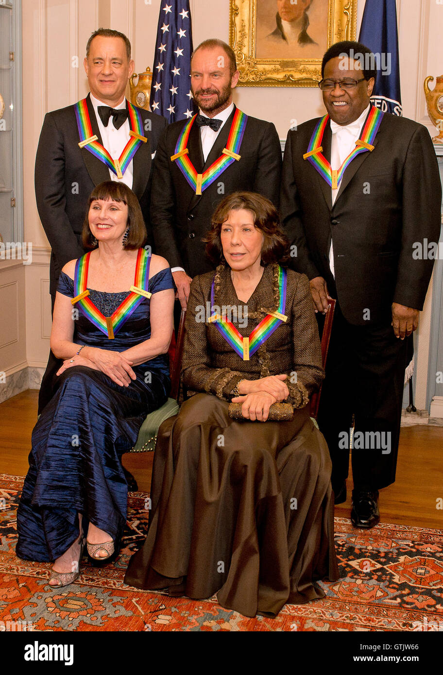 The five recipients of the 2014 Kennedy Center Honors pose for a group ...
