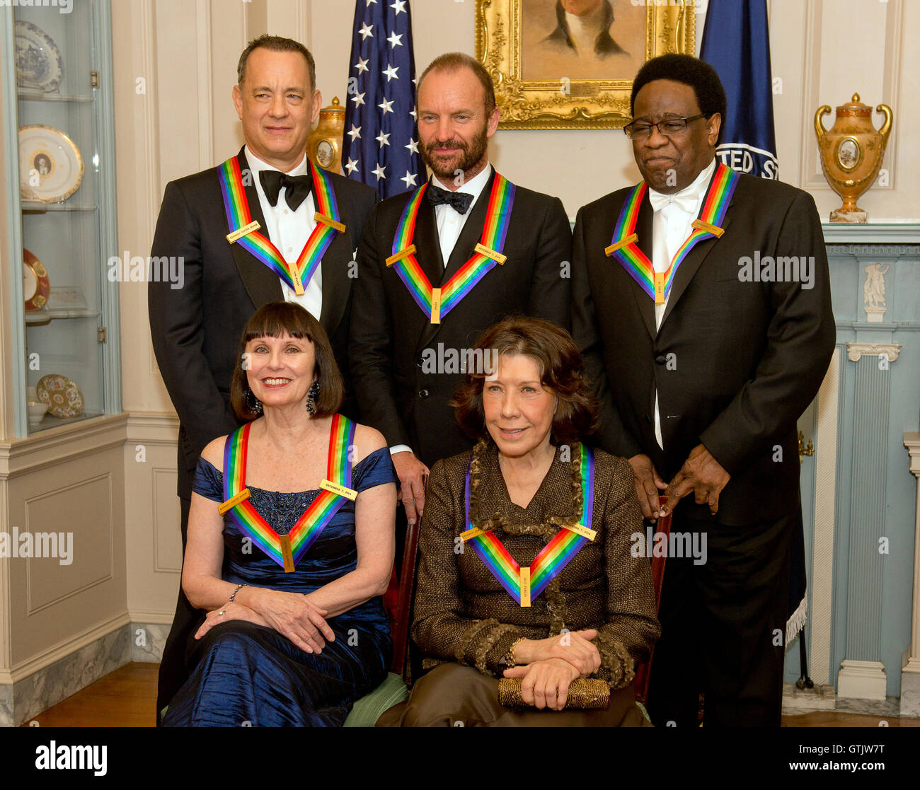 The five recipients of the 2014 Kennedy Center Honors pose for a group ...