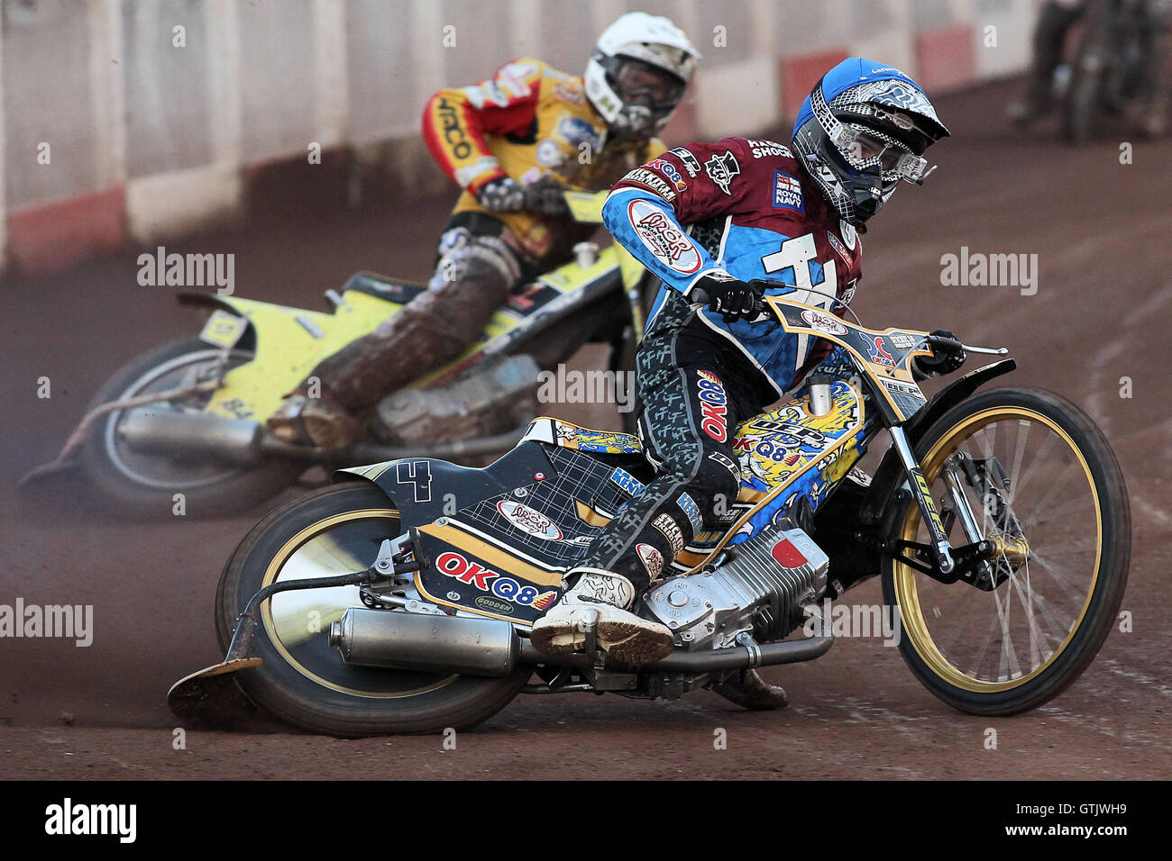 Heat 3: Kim Nilsson (blue) ahead of Martin Smolinski - Lakeside Hammers ...