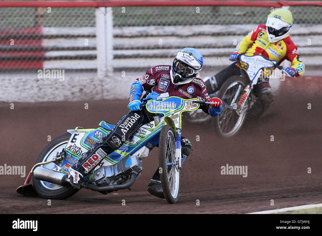 Heat 4: Rob Mear (blue) ahead of Joe Screen - Lakeside Hammers vs ...