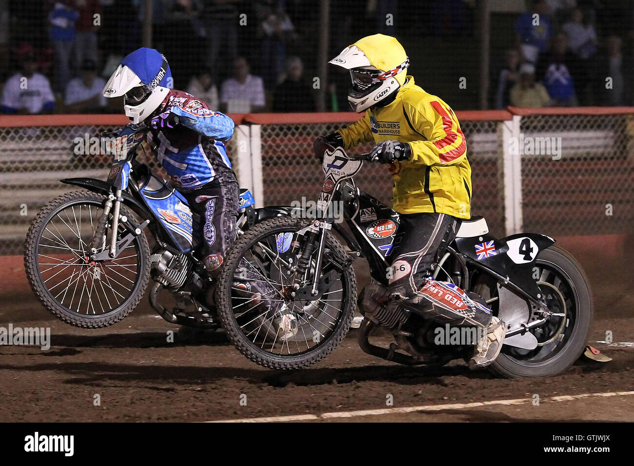 Heat 10: Stuart Robson (blue) and Ricky Ashworth off the start ...