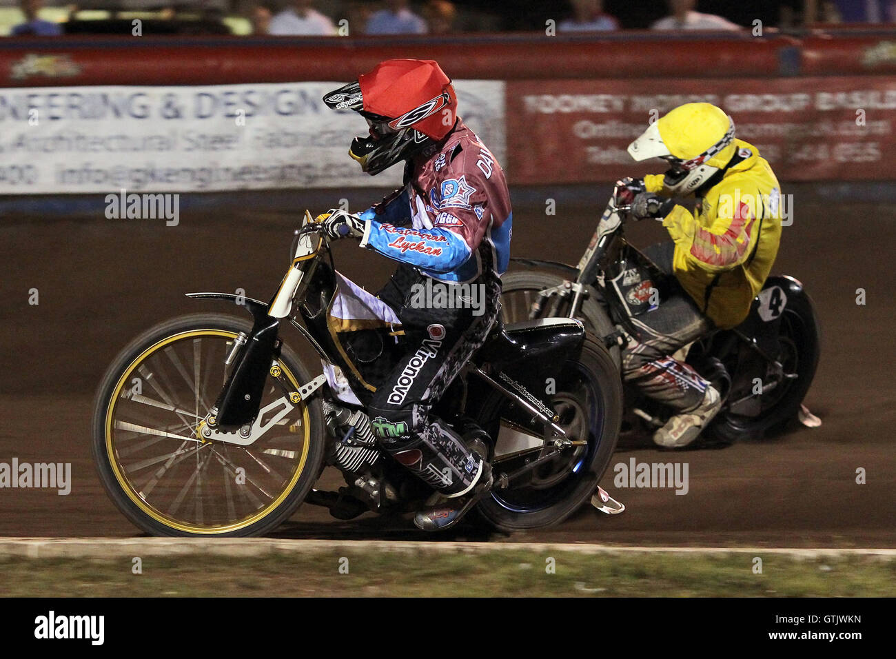 Heat 15: Jonas Davidsson (red) ahead of Ricky Ashworth - Lakeside ...