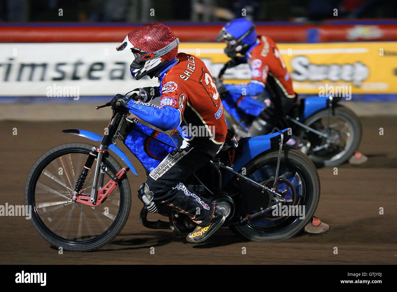 Heat 12: Adam Shields (red) and Joonas Kylmakorpi romp to a 5-1 ...