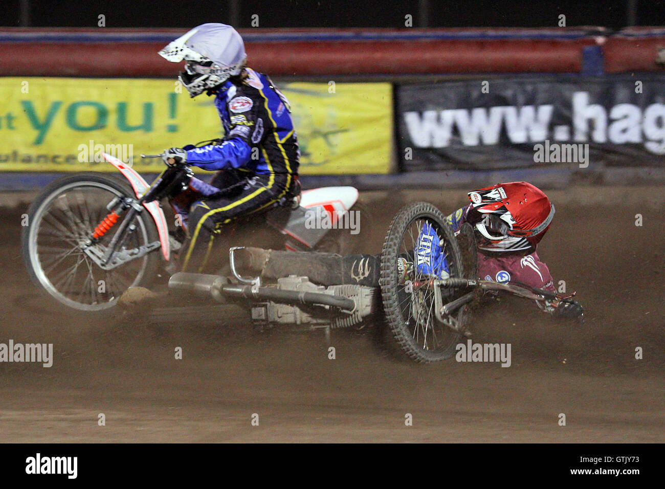 Heat 12: Adam Shields (red) and Mads Korneliussen crash out - Lakeside ...