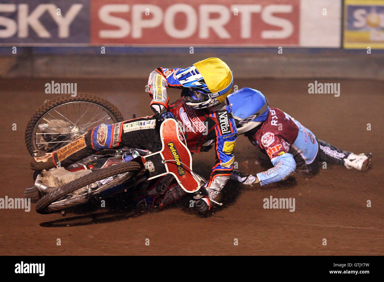 Heat 2: Rene Bach (yellow) and Stuart Robson (blue) crash out ...
