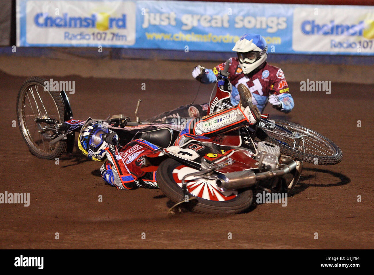 Heat 2: Rene Bach (yellow) and Stuart Robson (blue) crash out ...