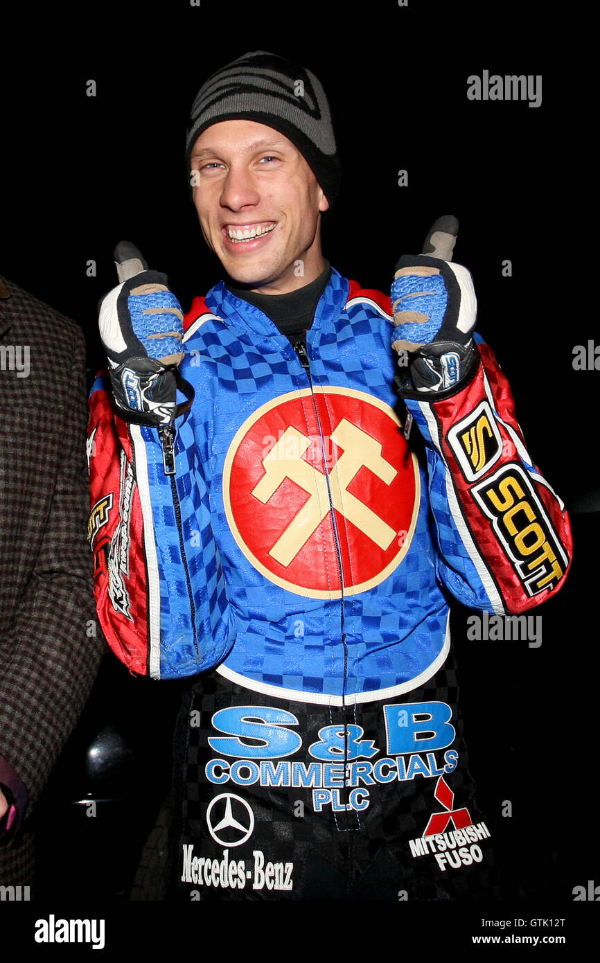 Andreas Jonsson of Lakeside enjoys the win - Lakeside Hammers vs ...