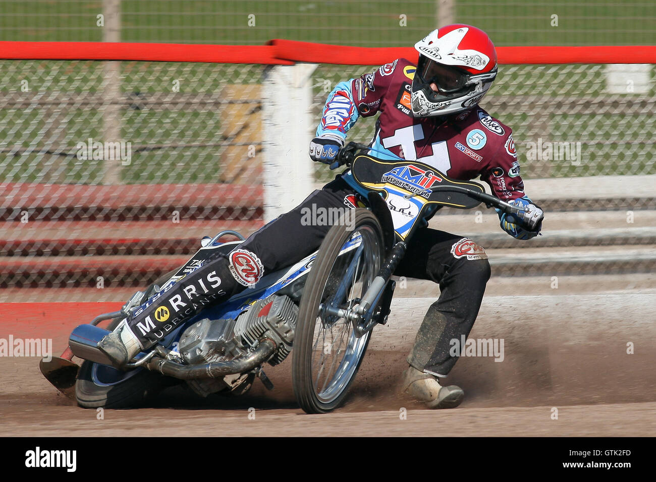 Piotr Swiderski of Lakeside Hammers in riding action - Lakeside Hammers ...