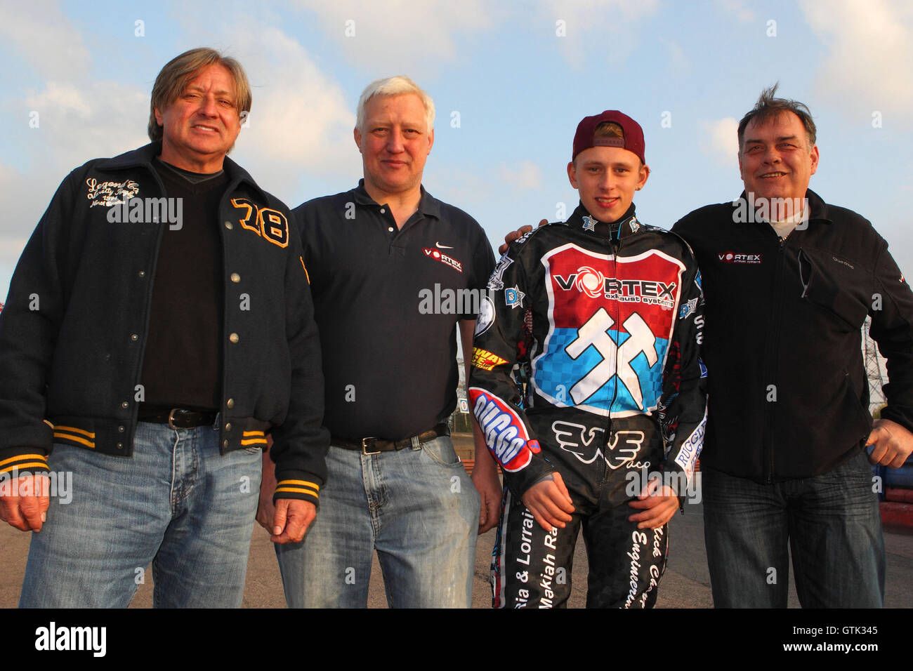 Ben Morley with Vortex sponsors - Lakeside Hammers Speedway Press ...