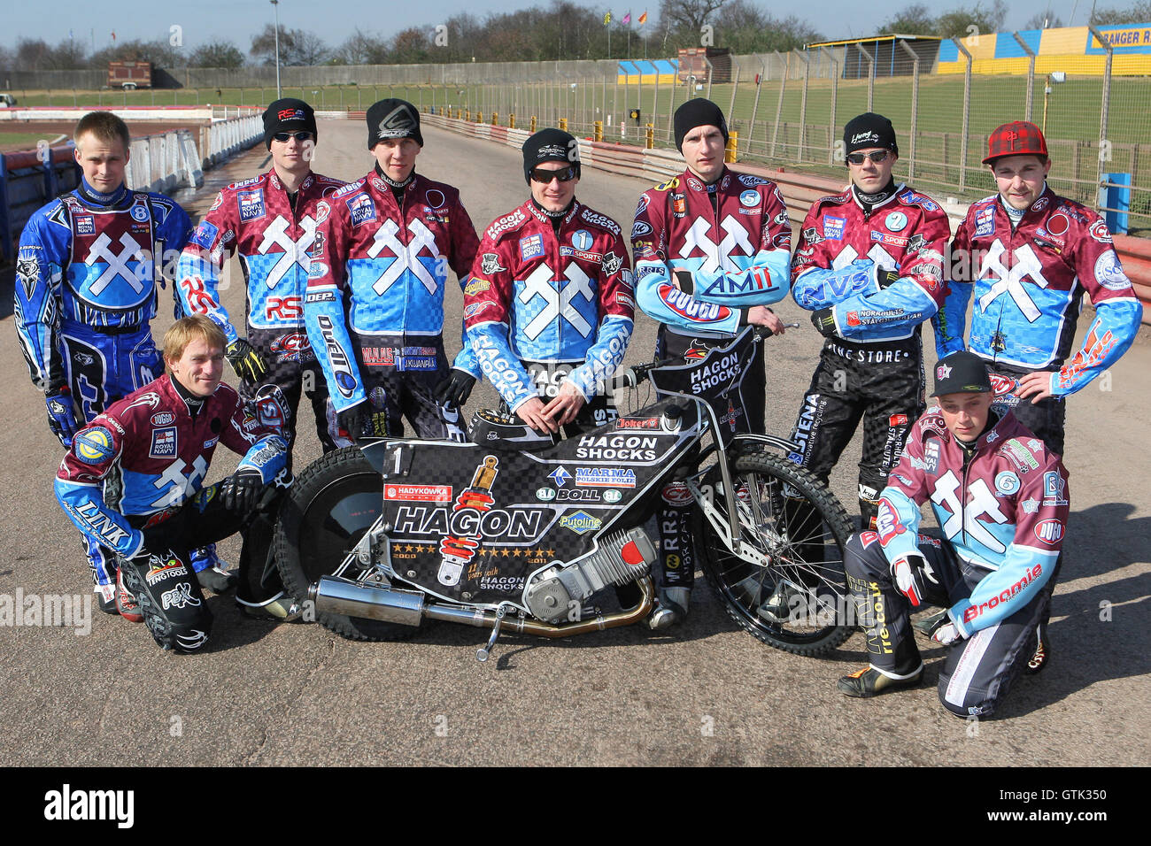 Lakeside Hammers line up for a team photograph - Lakeside Hammers ...