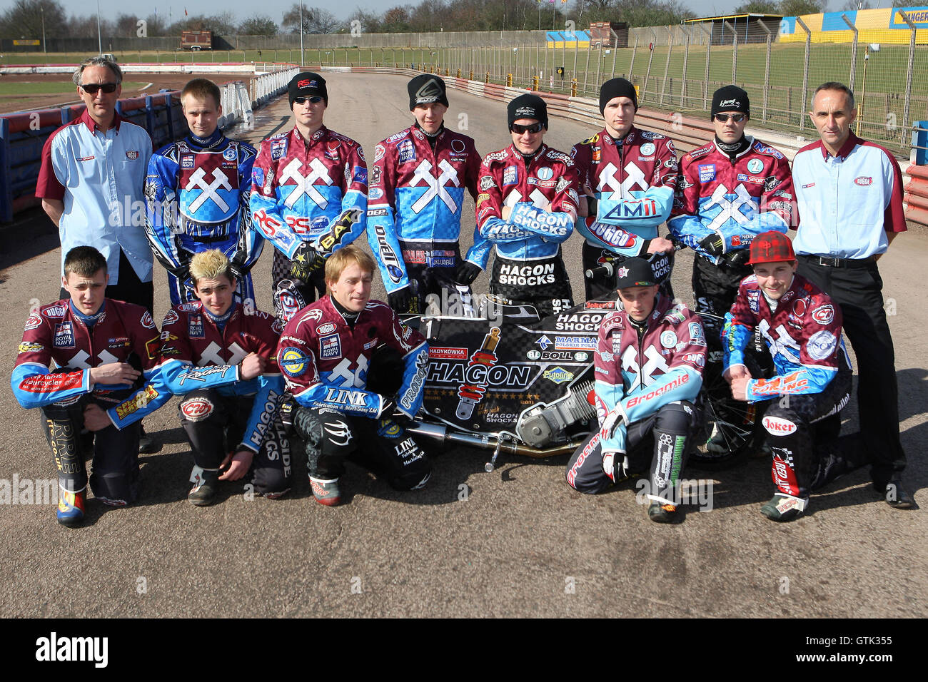 Lakeside Hammers line up for a team photograph - Lakeside Hammers ...