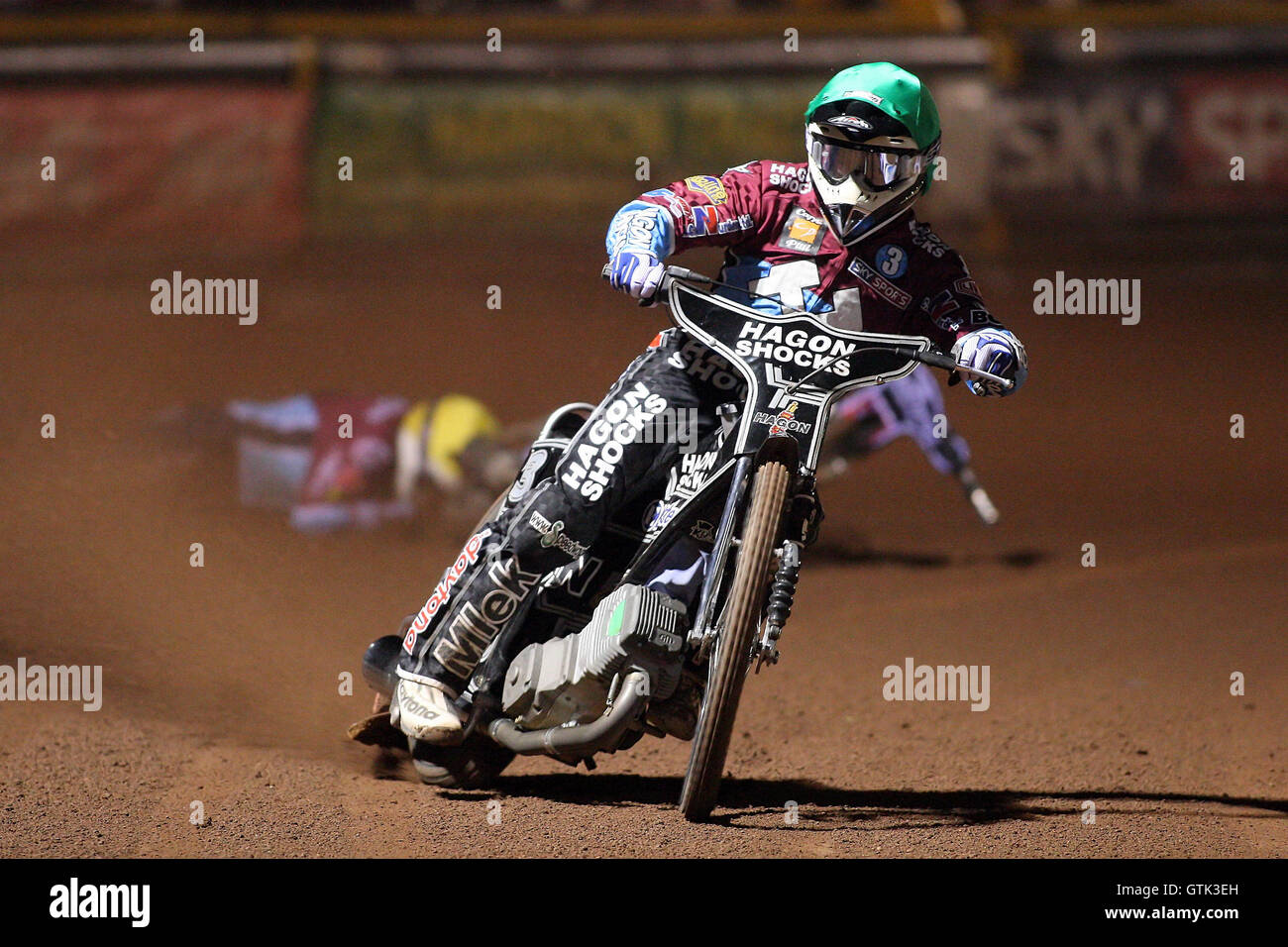 Heat 12: Lee Richardson (green) and Stuart Robson (falling ...