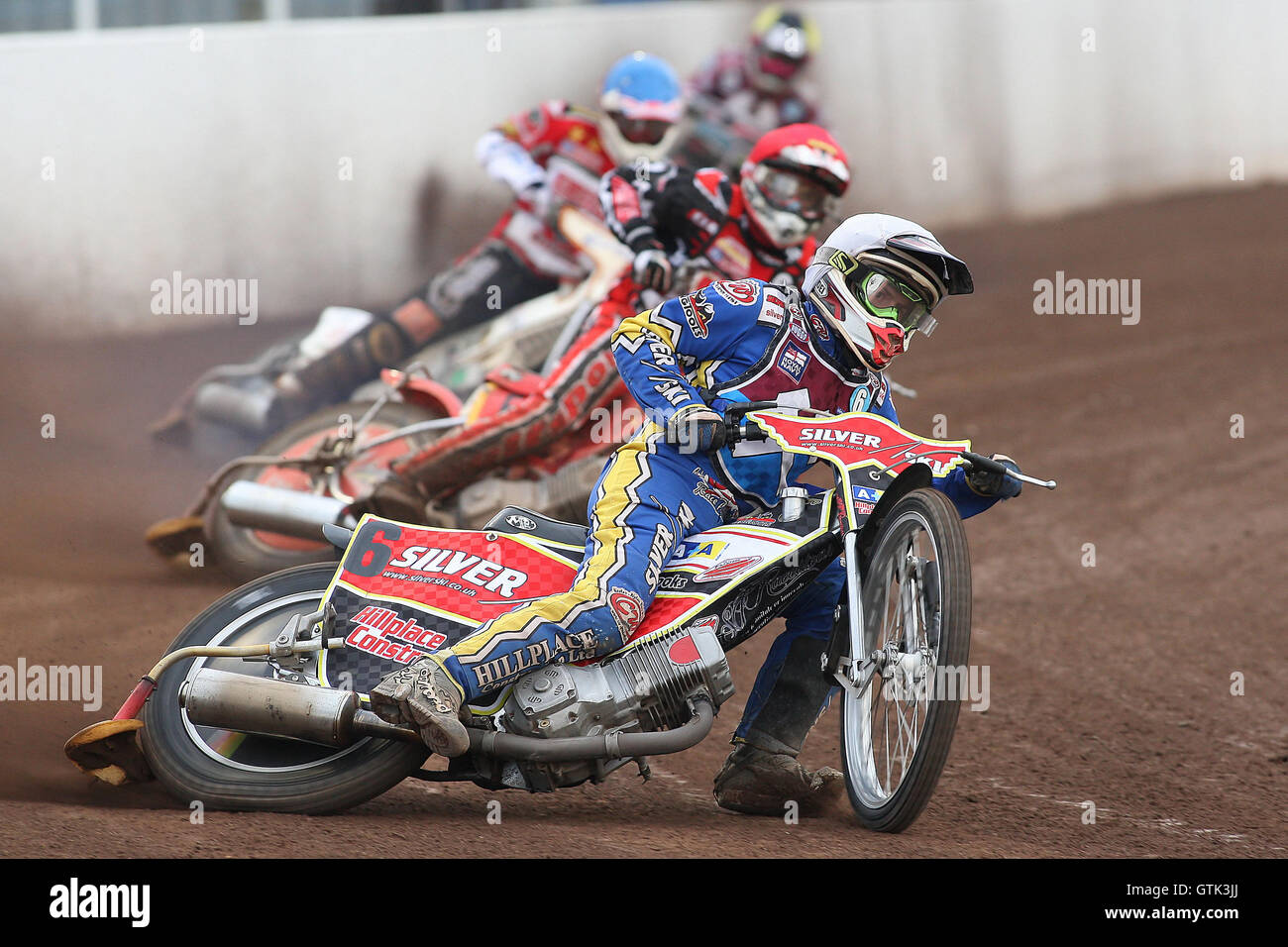Heat 2: Chris Neath (white) ahead of Emiliano Sanchez (red), Richard ...
