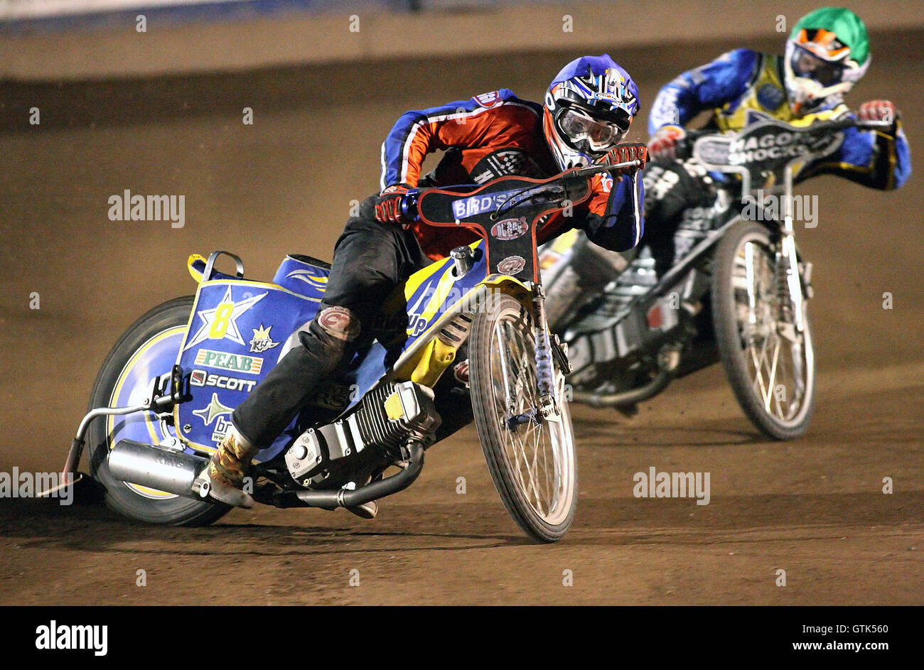 Heat 6 - Andreas Messing (blue) out ahead of Lewis Bridger (green ...