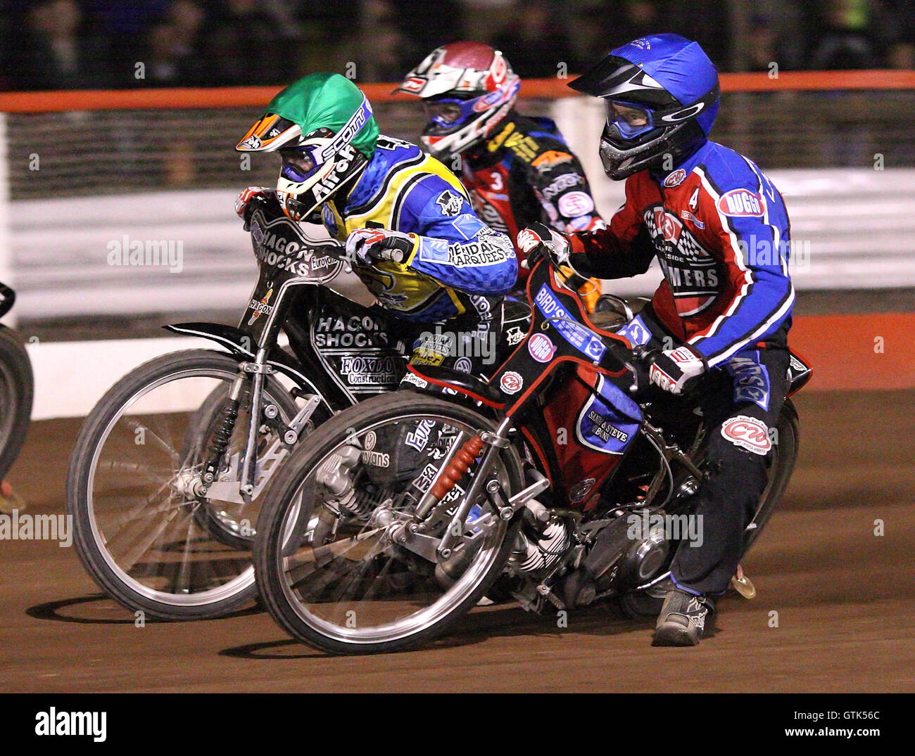 Heat 9 - Lewis Bridger (green) ahead of Leigh Lanham (blue) and Peter ...