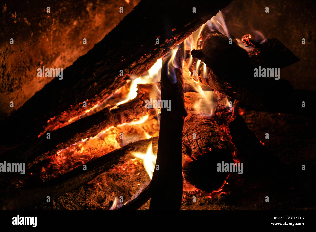 Fire flames texture hi-res stock photography and images - Alamy