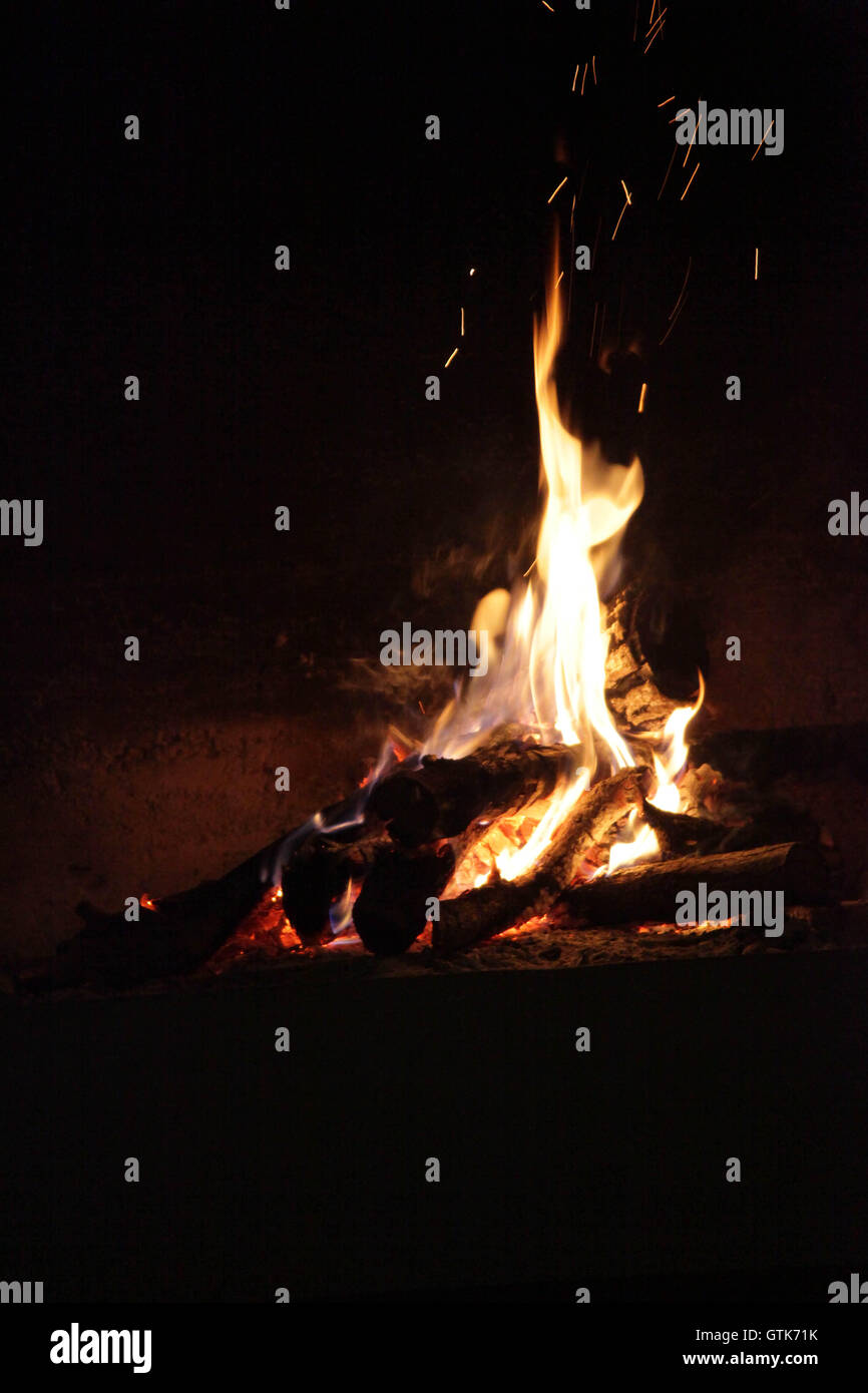 Dark red flames hi-res stock photography and images - Alamy