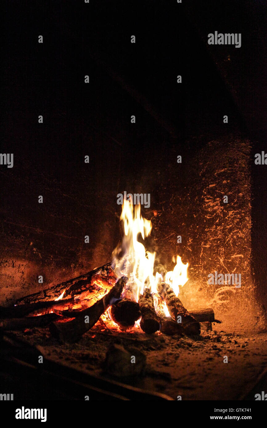 Open barbeque fire Stock Photo - Alamy