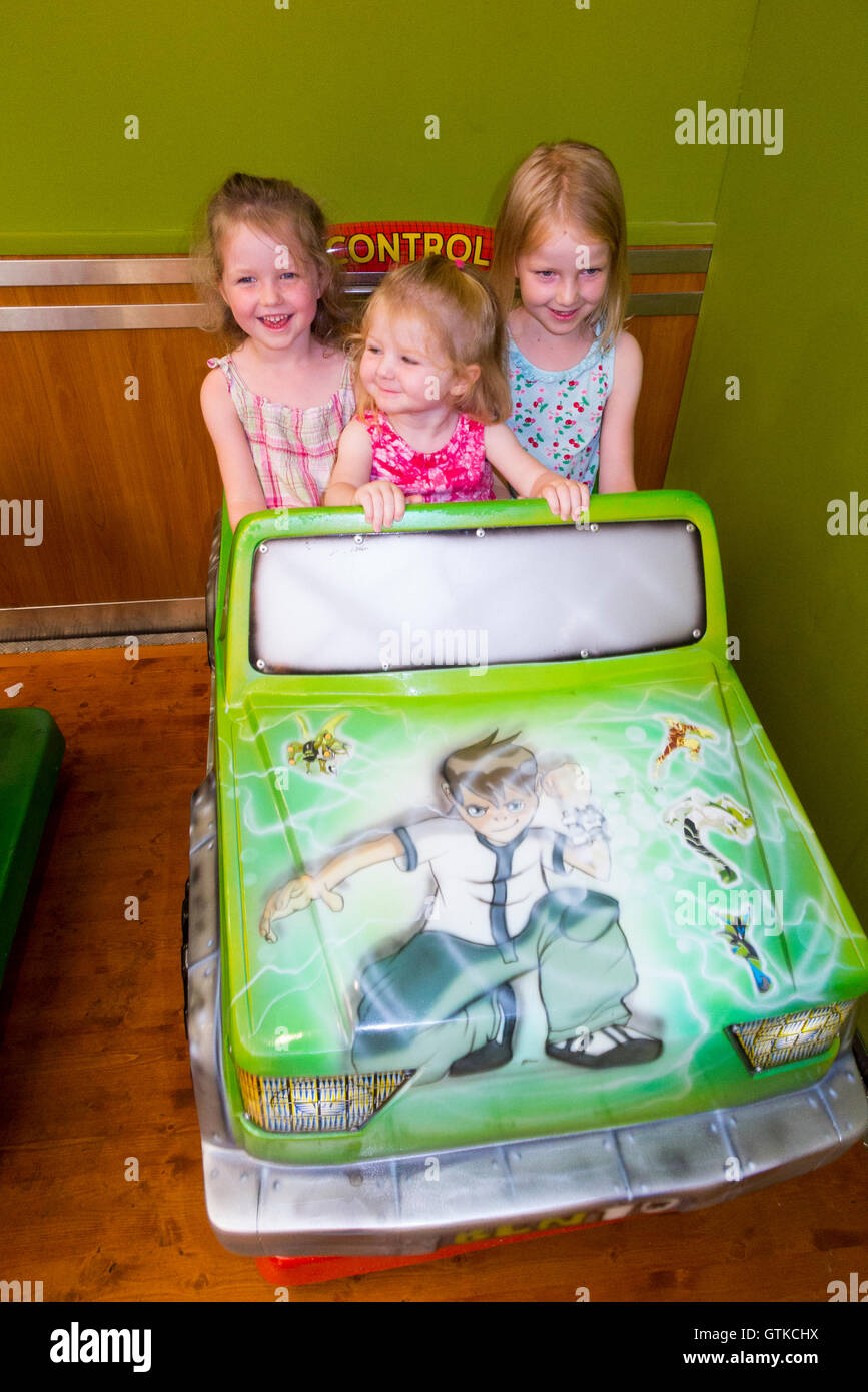 Coin operated ride hi-res stock photography and images - Alamy