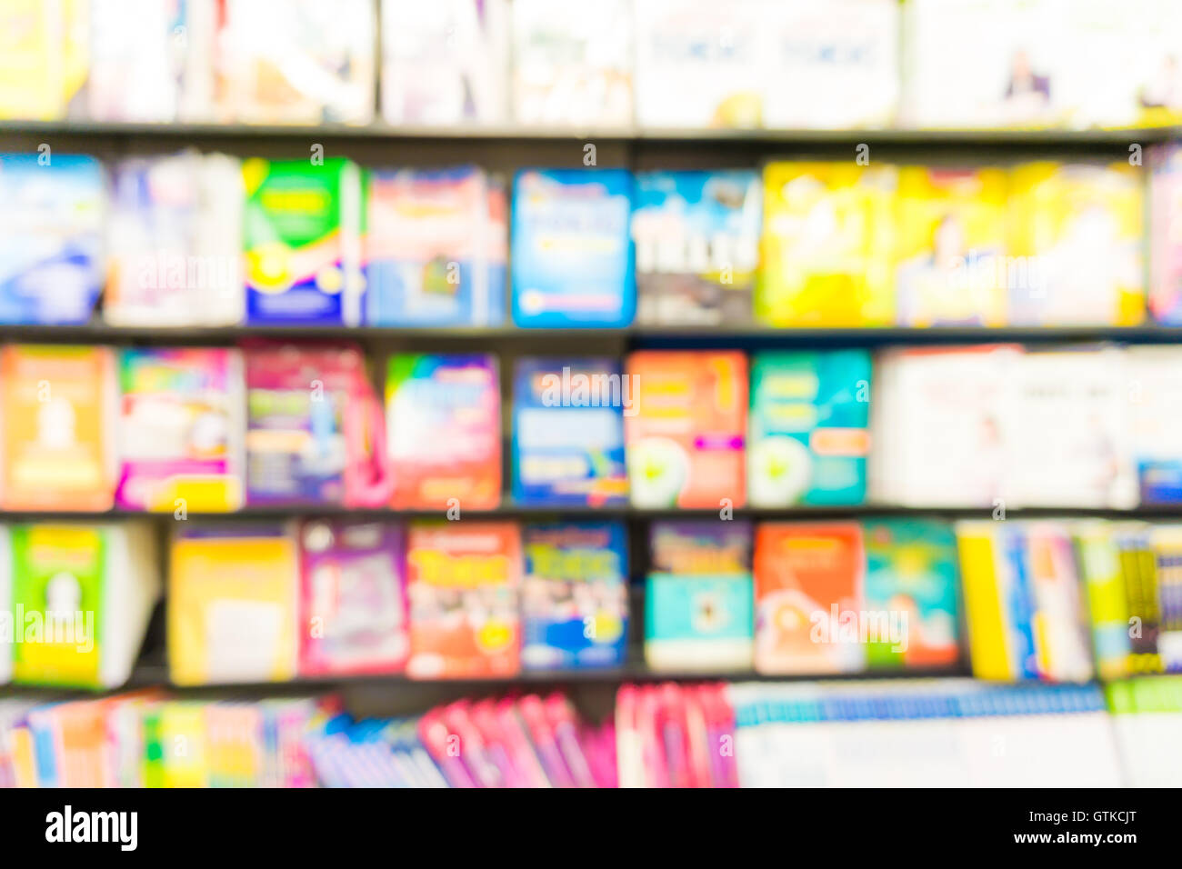 Blurred background of book store on shelf, Book shopping center Stock ...
