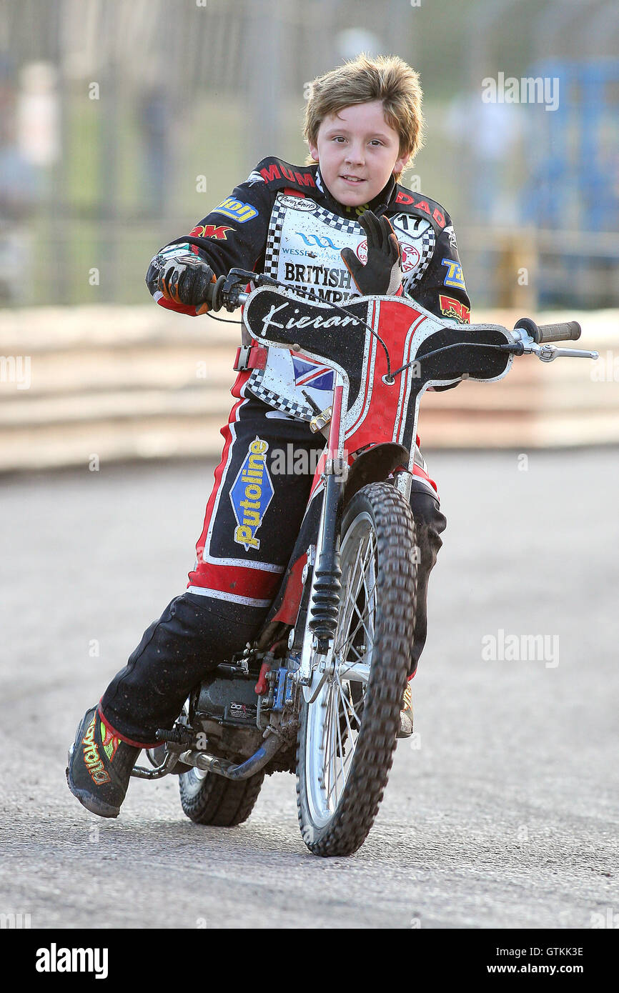 Under-16 Speedway at Arena Essex Raceway - 19/08/11 Stock Photo - Alamy