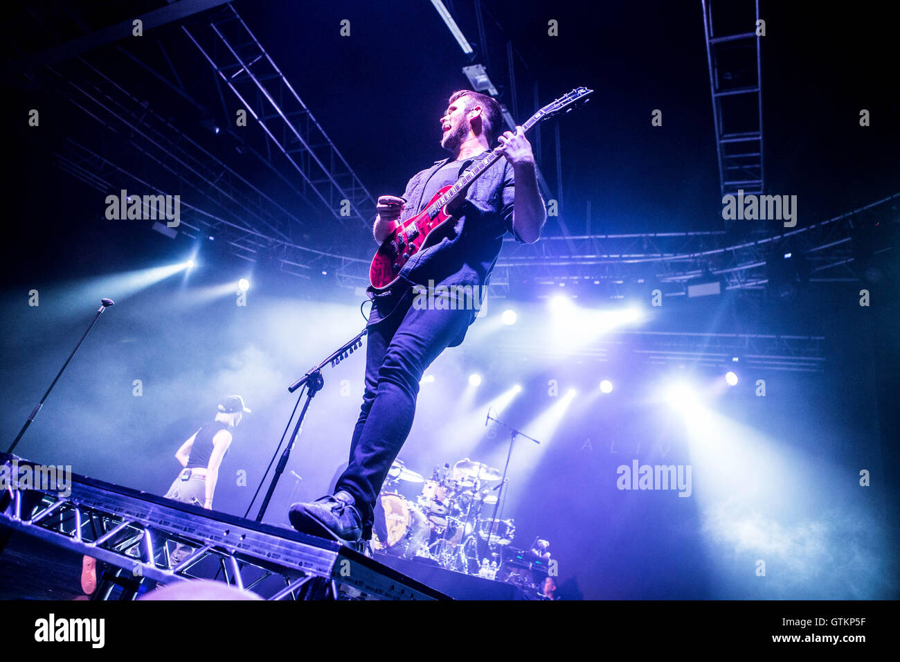 Tonight alive band hi-res stock photography and images - Alamy