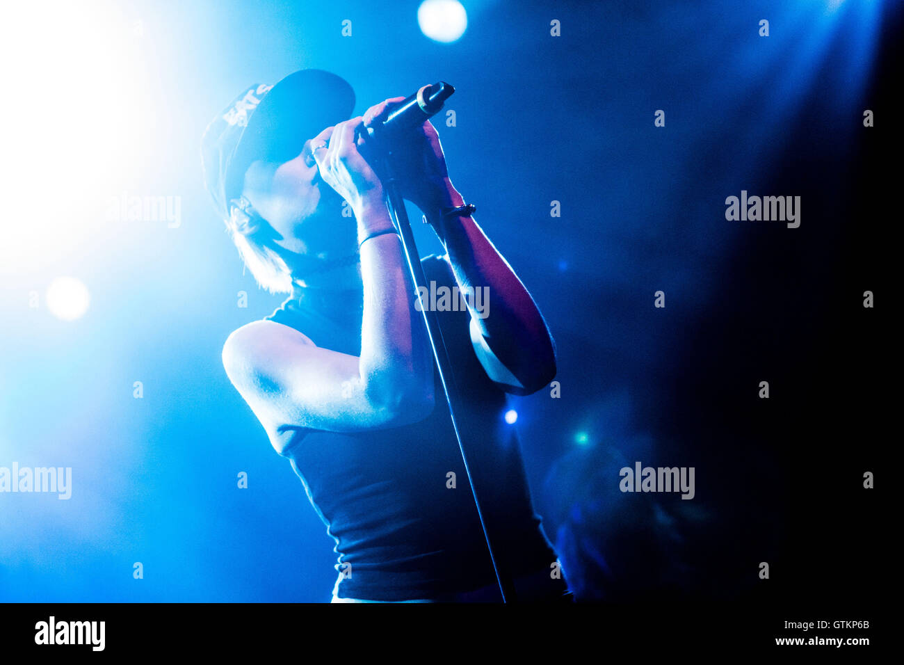 Tonight alive band hi-res stock photography and images - Alamy