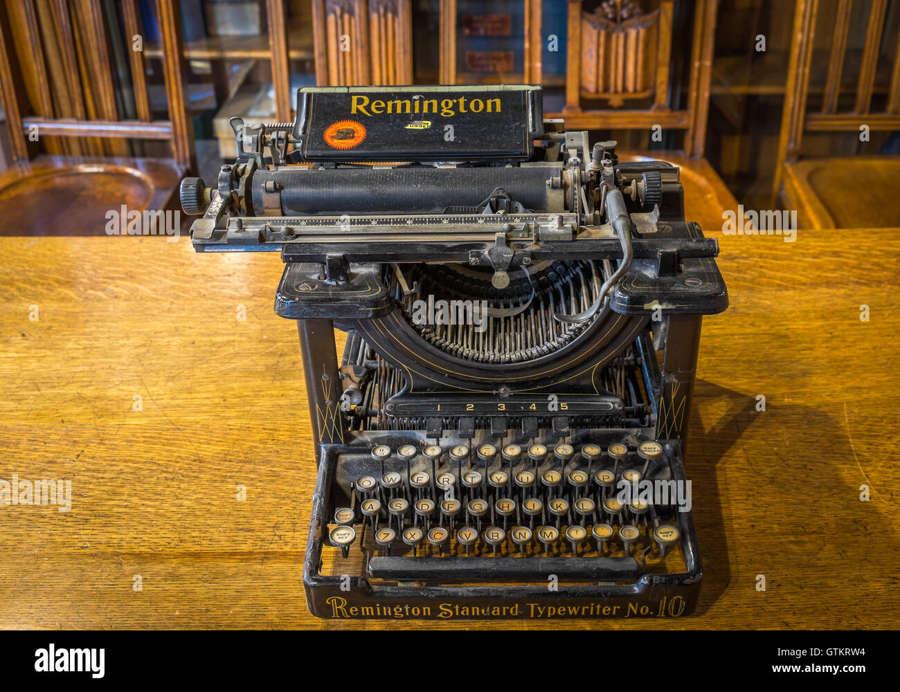 an old Remington Typewriter used in the journalism industry Stock Photo ...