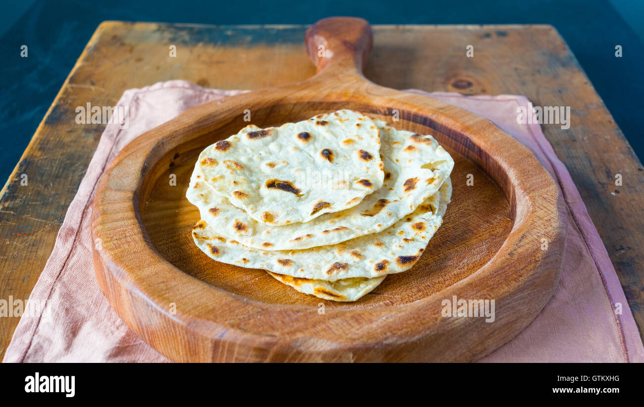Asian flatbreads hi-res stock photography and images - Alamy