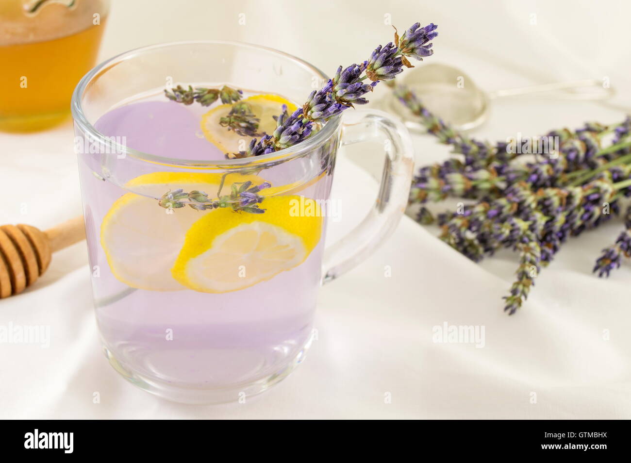 Lavender lemon drink hi-res stock photography and images - Alamy