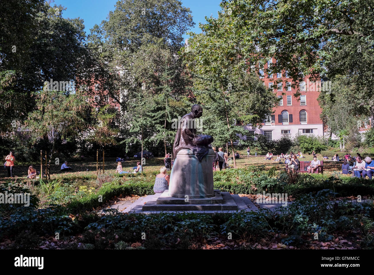 Tavistock Square, Bloomsbury, London Stock Photo - Alamy