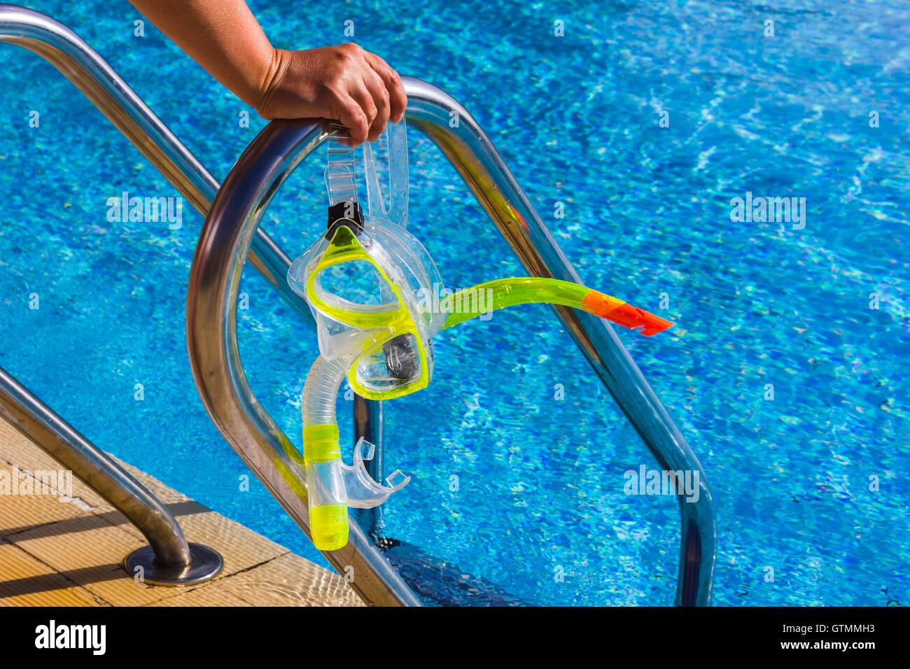 Mask near swimming pool hi-res stock photography and images - Alamy