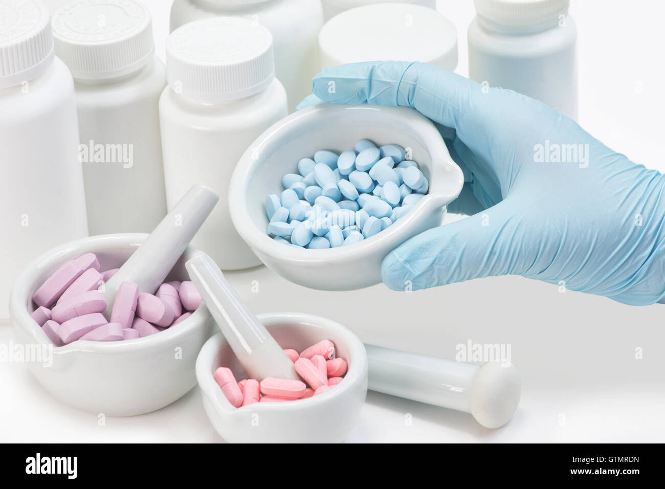 Mixing herbal medicine hi-res stock photography and images - Alamy