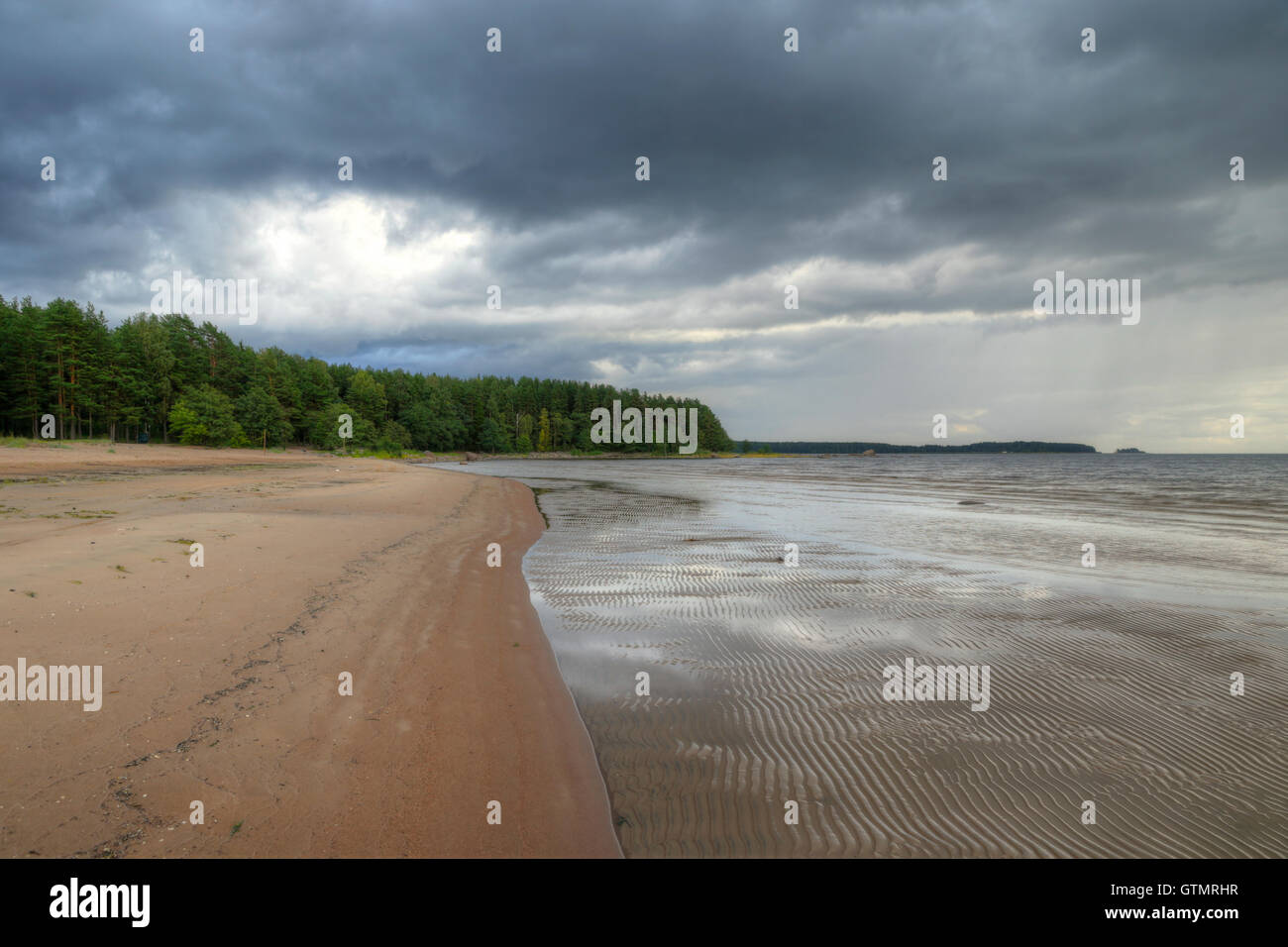 Barren beaches hi-res stock photography and images - Alamy
