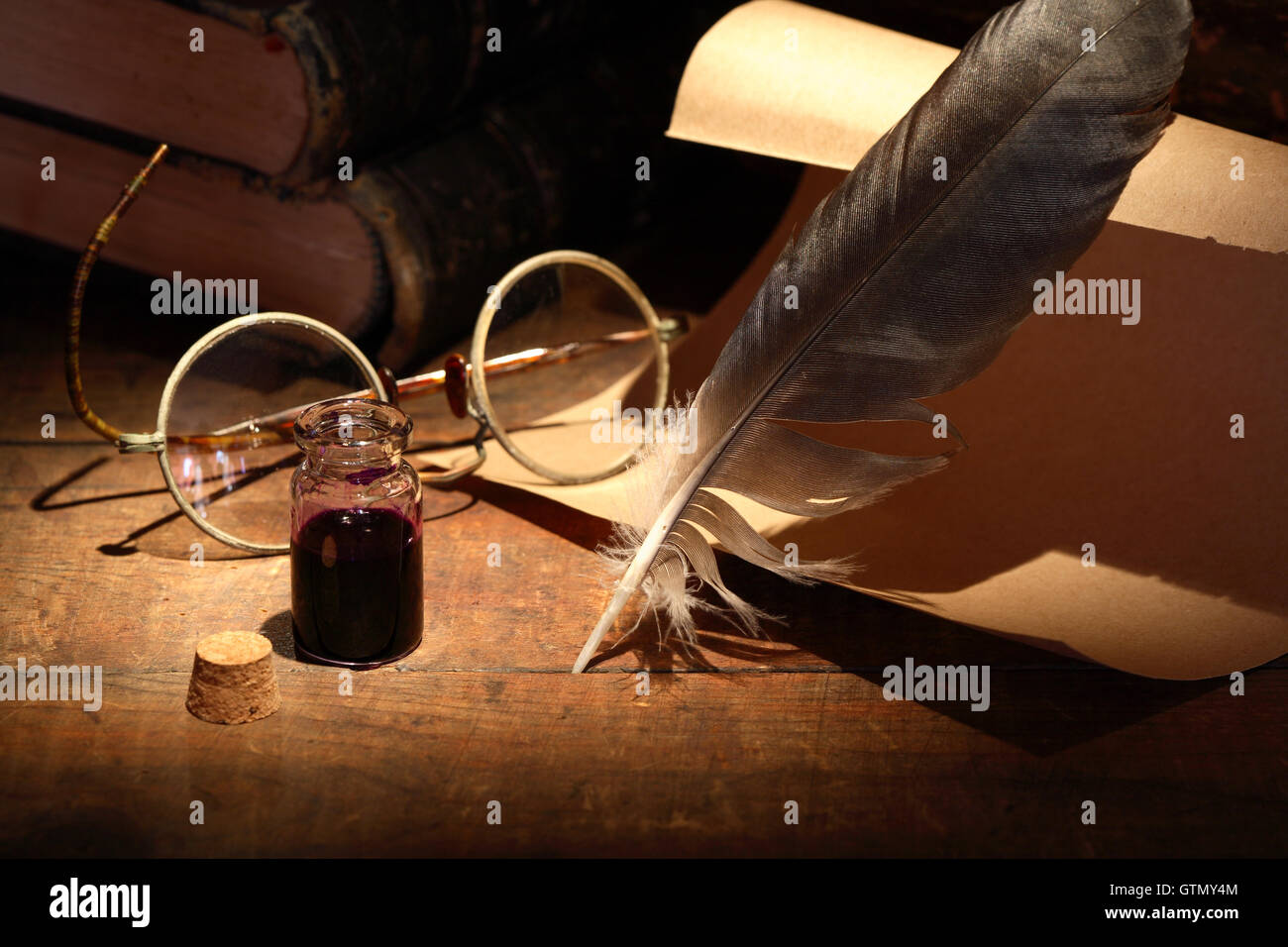 Inkpot And Pen Stock Photo - Alamy