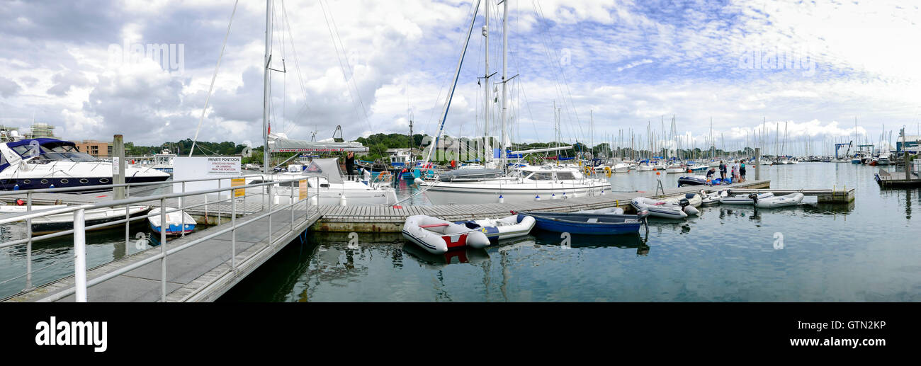 Lymington yacht haven hi-res stock photography and images - Alamy