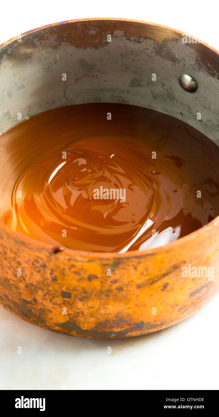 Chocolate temper hi-res stock photography and images - Alamy