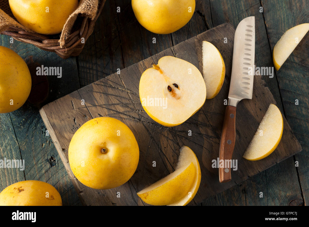 Asian apple hi-res stock photography and images - Alamy